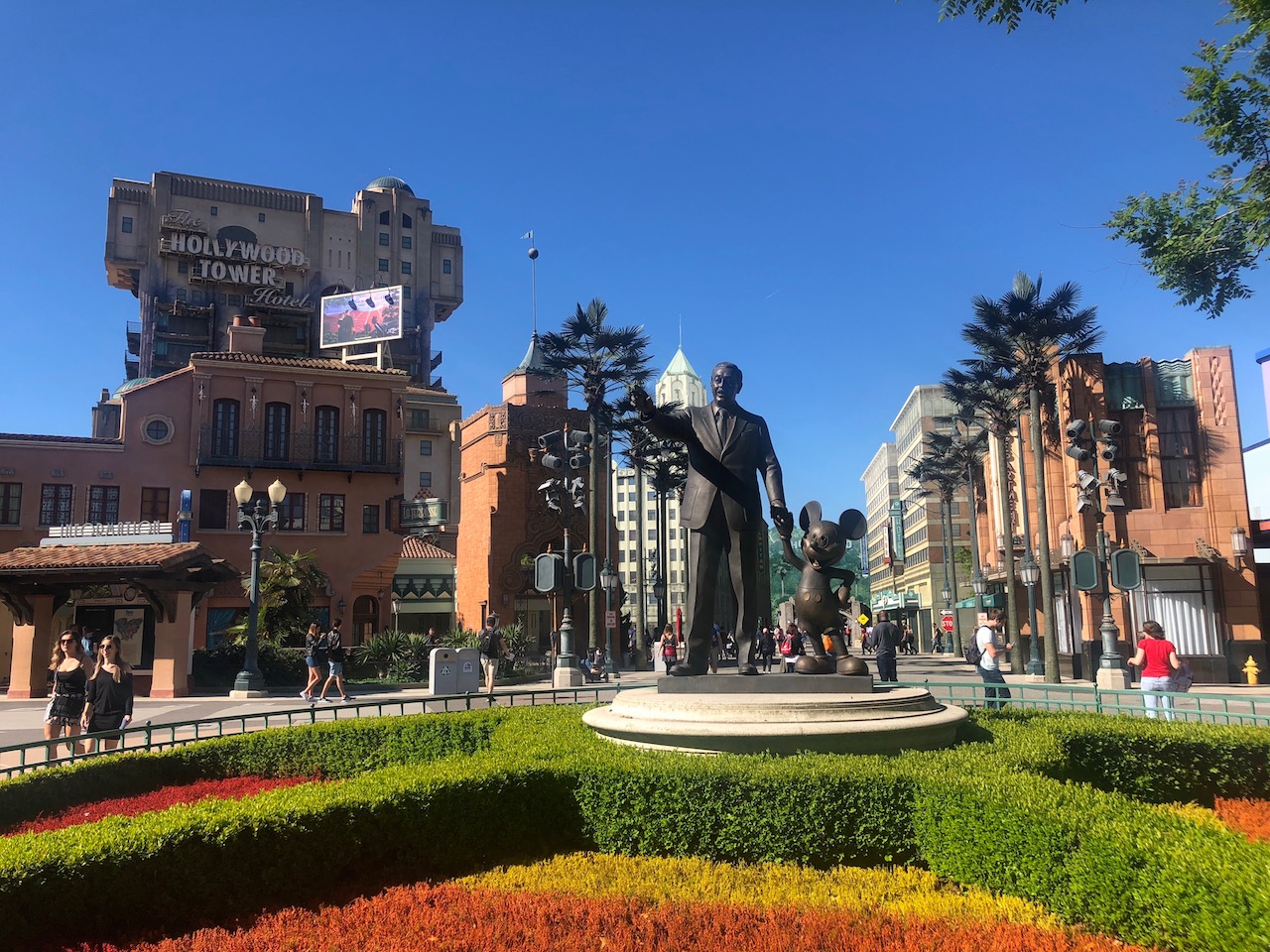 Walt Disney Statue Studios Disneyland Paris | The Postcard