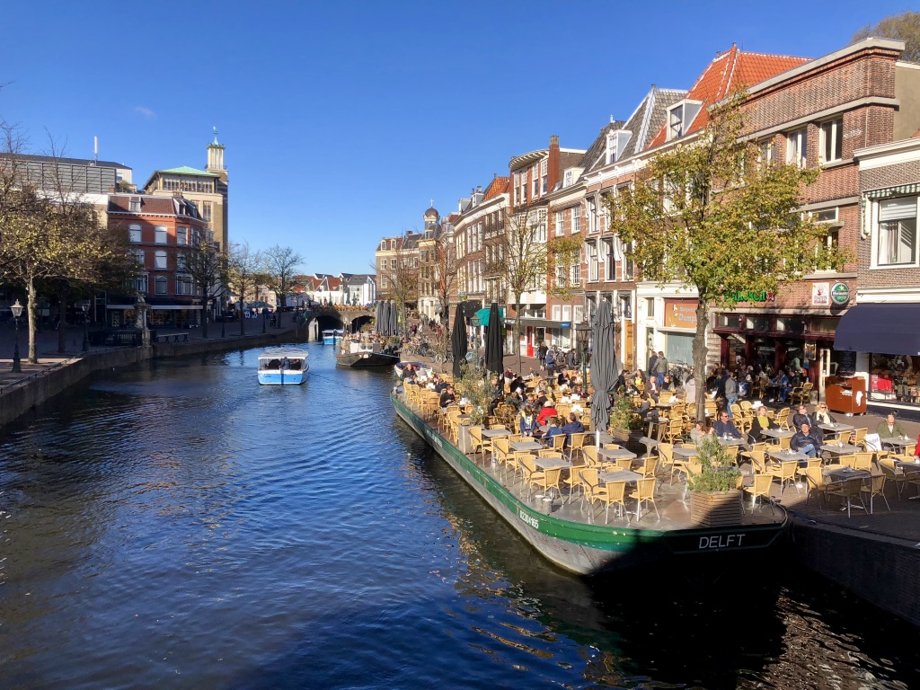 leiden-netherlands-new-rhine | The Postcard